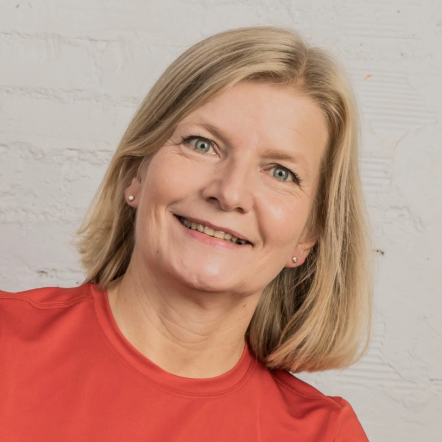 Record Setting Fitness Has No Age Limit with Kim Rahir – The Silver Edge